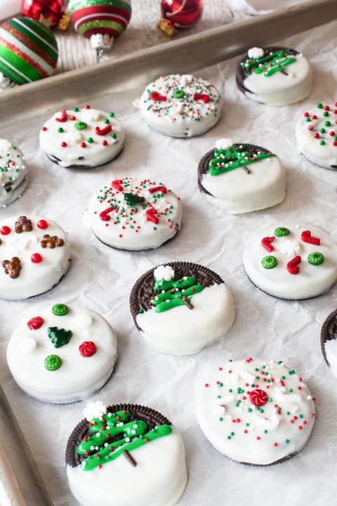 Christmas Oreos | For the Love of Cooking Christmas Oreos