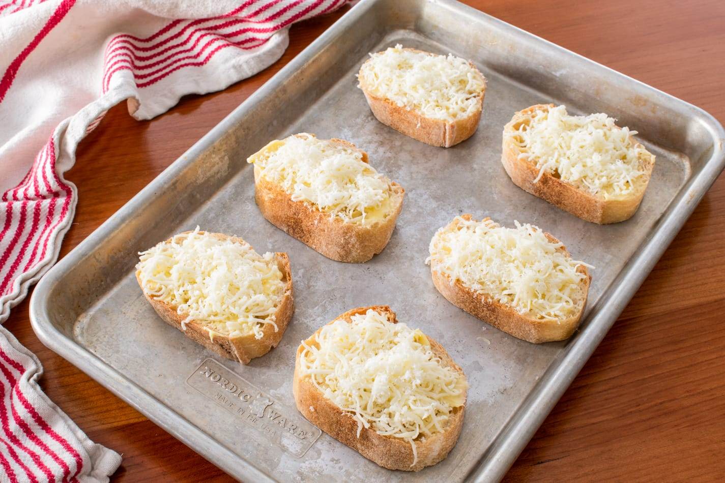 Garlic Cheese Toast | For the Love of Cooking